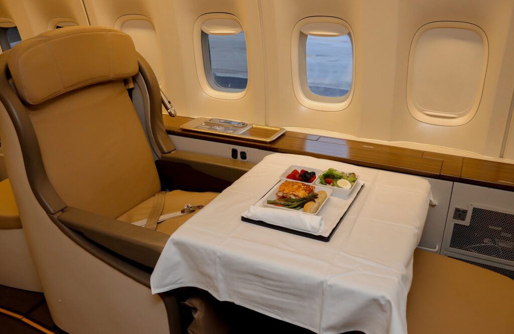 AA-FirstClass-6 - Atlas Air